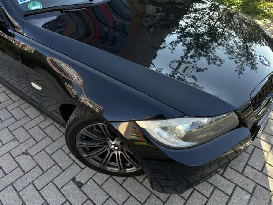 Black BMW 320 2006 in Riga, with an engine capacity of 2.00 L and mileage of 264 thousand km for 3990 €, photo 4 on AUTOMOTO.COM.LV