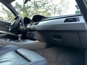 Black BMW 320 2006 in Riga, with an engine capacity of 2.00 L and mileage of 264 thousand km for 3990 €, photo 14 on AUTOMOTO.COM.LV