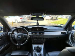Black BMW 320 2006 in Riga, with an engine capacity of 2.00 L and mileage of 264 thousand km for 3990 €, photo 15 on AUTOMOTO.COM.LV