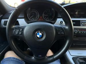 Black BMW 320 2006 in Riga, with an engine capacity of 2.00 L and mileage of 264 thousand km for 3990 €, photo 28 on AUTOMOTO.COM.LV