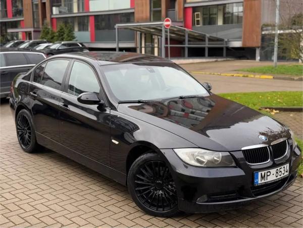 Black BMW 320 2006 in Riga, with an engine capacity of 2.00 L and mileage of 390 thousand km for 4490 €, photo 1 on AUTOMOTO.COM.LV