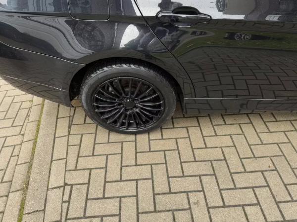 Black BMW 320 2006 in Riga, with an engine capacity of 2.00 L and mileage of 390 thousand km for 4490 €, photo 8 on AUTOMOTO.COM.LV