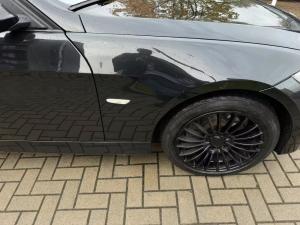 Black BMW 320 2006 in Riga, with an engine capacity of 2.00 L and mileage of 390 thousand km for 4490 €, photo 10 on AUTOMOTO.COM.LV