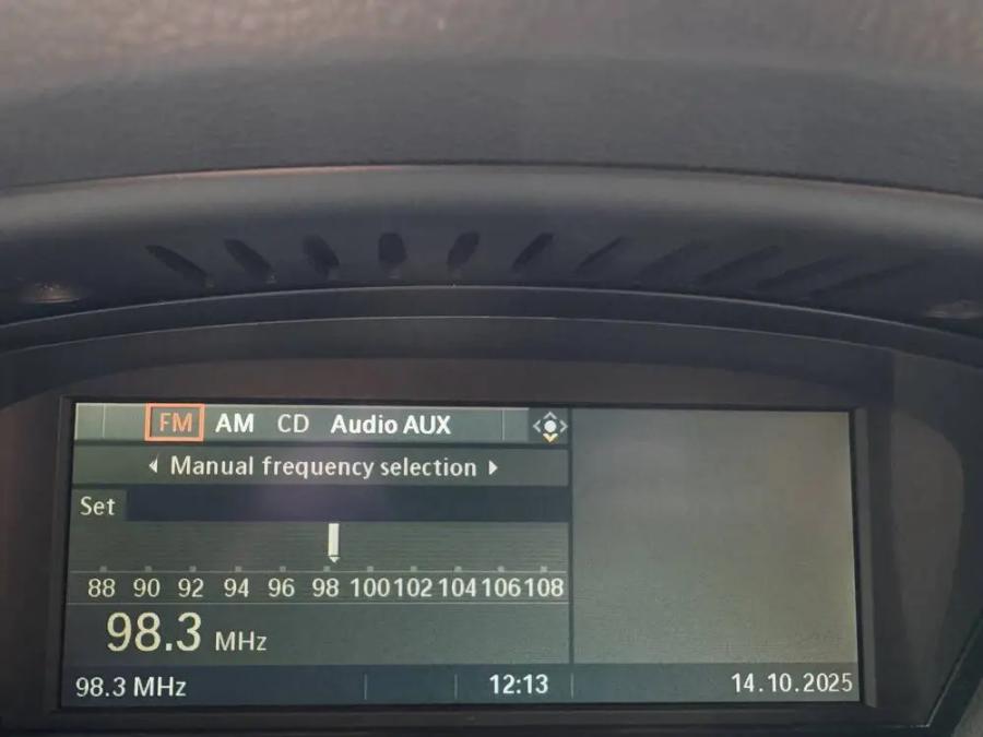 Black BMW 320 2006 in Riga, with an engine capacity of 2.00 L and mileage of 390 thousand km for 4490 €, photo 21 on AUTOMOTO.COM.LV