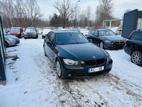 Black BMW 320 2006 in Riga, with an engine capacity of 2.00 L and mileage of 187 thousand km for 3990 €, photo 3 on AUTOMOTO.COM.LV