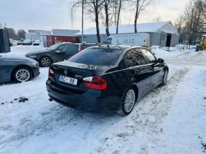 Black BMW 320 2006 in Riga, with an engine capacity of 2.00 L and mileage of 187 thousand km for 3990 €, photo 5 on AUTOMOTO.COM.LV
