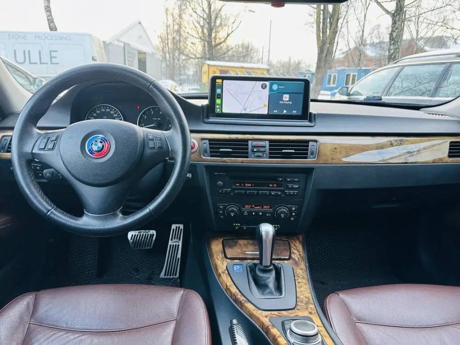 Black BMW 320 2006 in Riga, with an engine capacity of 2.00 L and mileage of 187 thousand km for 3990 €, photo 9 on AUTOMOTO.COM.LV