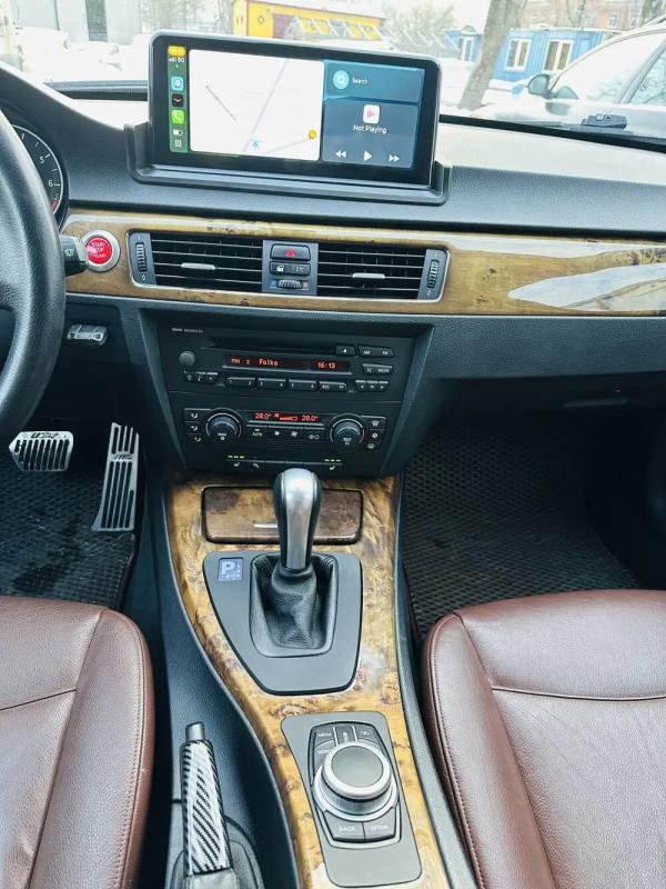 Black BMW 320 2006 in Riga, with an engine capacity of 2.00 L and mileage of 187 thousand km for 3990 €, photo 9 on AUTOMOTO.COM.LV