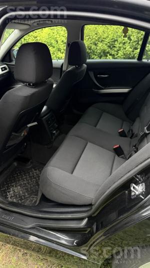 Black BMW 320 2006 in Riga, with an engine capacity of 2.00 L and mileage of 264 thousand km for 3600 €, photo 5 on AUTOMOTO.COM.LV
