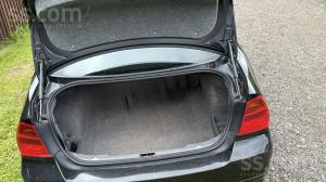 Black BMW 320 2006 in Riga, with an engine capacity of 2.00 L and mileage of 264 thousand km for 3600 €, photo 8 on AUTOMOTO.COM.LV