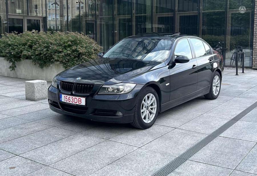 Melns BMW 320 2006 Viļņa, ar dzinēja tilpumu 2.00 L un nobraukumu 377 tūkst. km par 1950 €, foto 1 vietnē AUTOMOTO.COM.LV