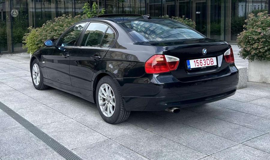Melns BMW 320 2006 Viļņa, ar dzinēja tilpumu 2.00 L un nobraukumu 377 tūkst. km par 1950 €, foto 7 vietnē AUTOMOTO.COM.LV