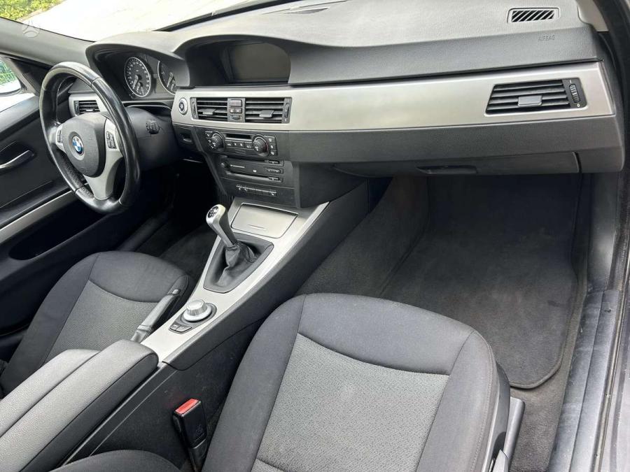Melns BMW 320 2006 Viļņa, ar dzinēja tilpumu 2.00 L un nobraukumu 377 tūkst. km par 1950 €, foto 12 vietnē AUTOMOTO.COM.LV