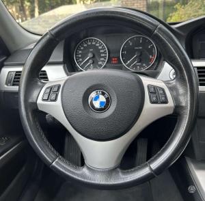 Melns BMW 320 2006 Viļņa, ar dzinēja tilpumu 2.00 L un nobraukumu 377 tūkst. km par 1950 €, foto 14 vietnē AUTOMOTO.COM.LV