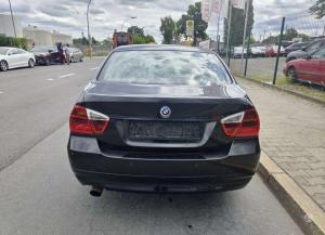 Melns BMW 320 2006 Kauņa, ar dzinēja tilpumu 2.00 L un nobraukumu 266 tūkst. km par 3700 €, foto 6 vietnē AUTOMOTO.COM.LV