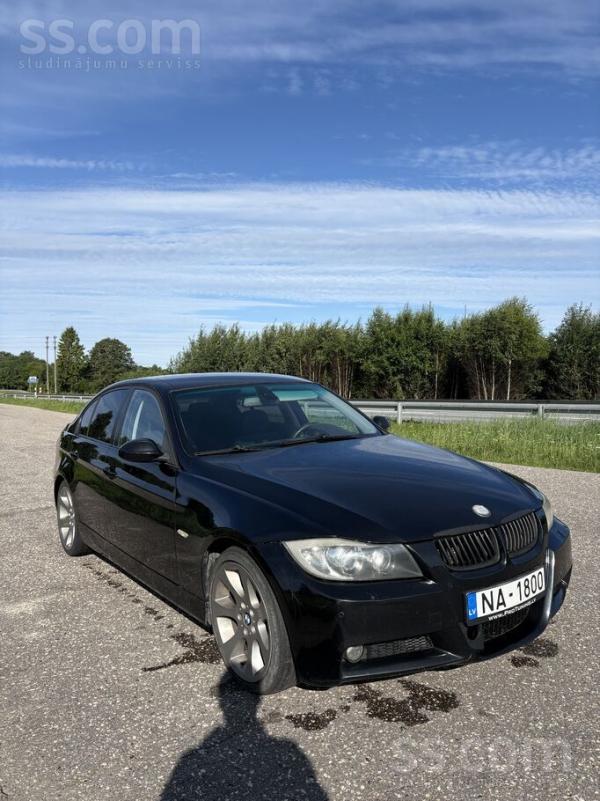 Black BMW 320 2006 in Riga, with an engine capacity of 2.00 L and mileage of 370 thousand km for 3950 €, photo 1 on AUTOMOTO.COM.LV