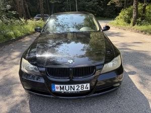 Black BMW 320 2006 in Vilnius, with an engine capacity of 2.00 L and mileage of 299 thousand km for 2500 €, photo 3 on AUTOMOTO.COM.LV