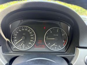 Black BMW 320 2006 in Vilnius, with an engine capacity of 2.00 L and mileage of 299 thousand km for 2500 €, photo 11 on AUTOMOTO.COM.LV