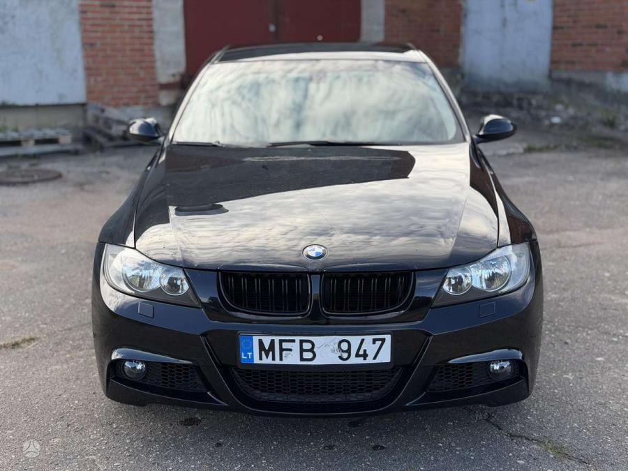 Melns BMW 320 2006 Kauņa, ar dzinēja tilpumu 2.00 L un nobraukumu 337 tūkst. km par 4900 €, foto 3 vietnē AUTOMOTO.COM.LV