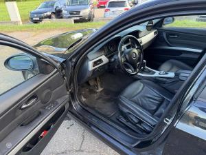 Melns BMW 320 2006 Kauņa, ar dzinēja tilpumu 2.00 L un nobraukumu 337 tūkst. km par 4900 €, foto 14 vietnē AUTOMOTO.COM.LV