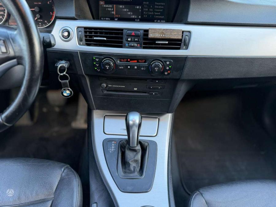 Melns BMW 320 2006 Kauņa, ar dzinēja tilpumu 2.00 L un nobraukumu 337 tūkst. km par 4900 €, foto 18 vietnē AUTOMOTO.COM.LV