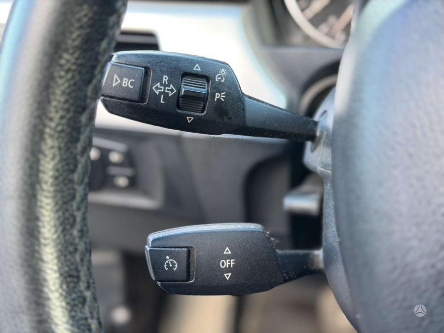 Melns BMW 320 2006 Kauņa, ar dzinēja tilpumu 2.00 L un nobraukumu 337 tūkst. km par 4900 €, foto 22 vietnē AUTOMOTO.COM.LV