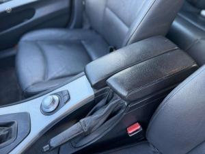 Melns BMW 320 2006 Kauņa, ar dzinēja tilpumu 2.00 L un nobraukumu 337 tūkst. km par 4900 €, foto 26 vietnē AUTOMOTO.COM.LV