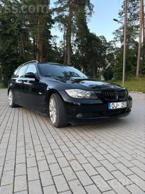 Black BMW 320 2006 in Riga, with an engine capacity of 2.00 L and mileage of 380 thousand km for 2200 €, photo  on AUTOMOTO.COM.LV