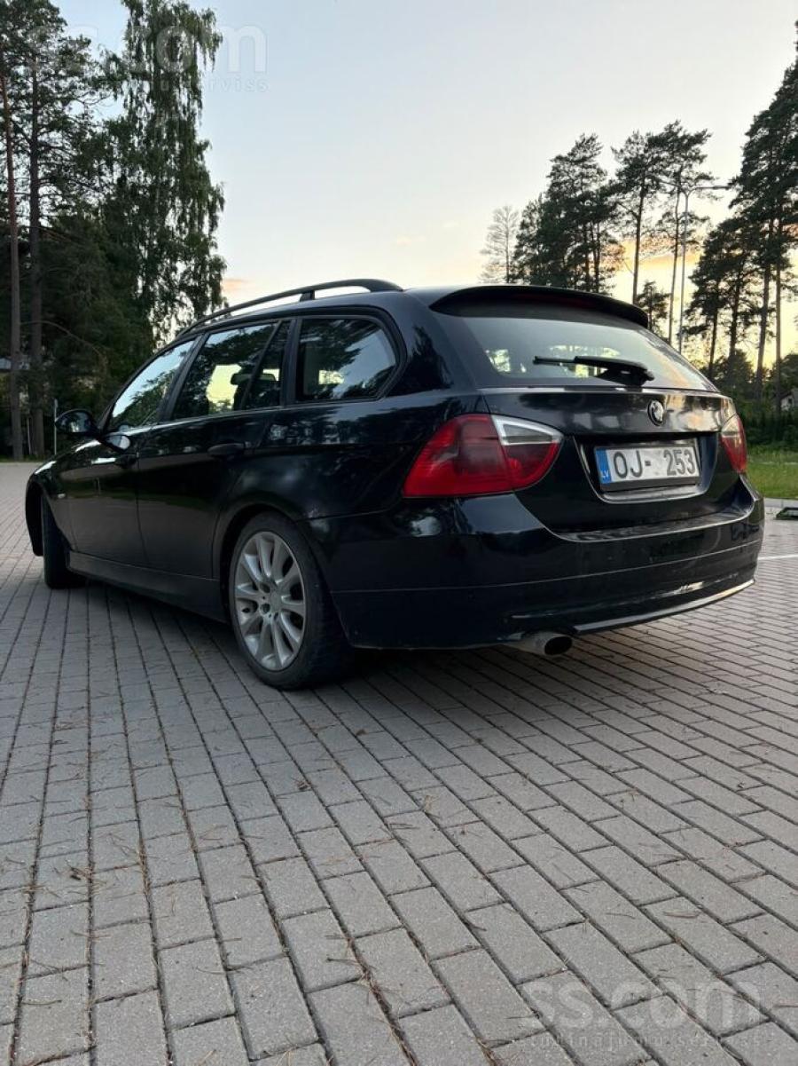 Black BMW 320 2006 in Riga, with an engine capacity of 2.00 L and mileage of 380 thousand km for 2200 €, photo 3 on AUTOMOTO.COM.LV