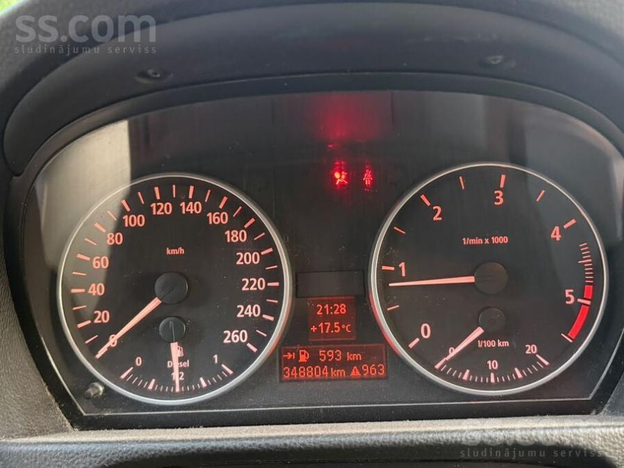 Black BMW 320 2006 in Riga, with an engine capacity of 2.00 L and mileage of 380 thousand km for 2200 €, photo 11 on AUTOMOTO.COM.LV