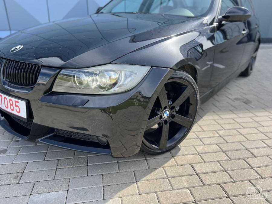 Melns BMW 320 2006 Šilutė, ar dzinēja tilpumu 2.00 L un nobraukumu 263 tūkst. km par 3499 €, foto 3 vietnē AUTOMOTO.COM.LV