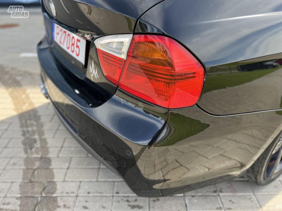 Melns BMW 320 2006 Šilutė, ar dzinēja tilpumu 2.00 L un nobraukumu 263 tūkst. km par 3499 €, foto 12 vietnē AUTOMOTO.COM.LV