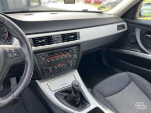 Melns BMW 320 2006 Šilutė, ar dzinēja tilpumu 2.00 L un nobraukumu 263 tūkst. km par 3499 €, foto 18 vietnē AUTOMOTO.COM.LV