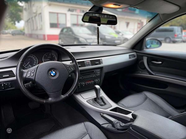 БМВ 320 2006 в Каунас на AUTOMOTO.COM.LV Черный БМВ 320 2006 в Каунас, объемом двигателя 2.00 л и пробегом 320 тыс. км за 4500 €, фото 9 на AUTOMOTO.COM.LV