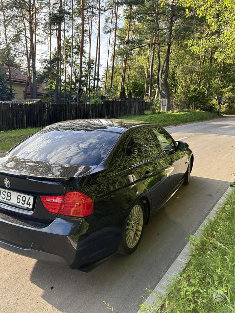 Melns BMW 320 2006 Viļņa, ar dzinēja tilpumu 2.00 L un nobraukumu 343 tūkst. km par 3800 €, foto 7 vietnē AUTOMOTO.COM.LV