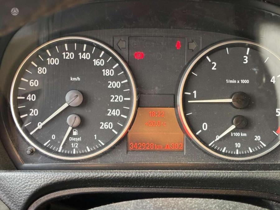 Melns BMW 320 2006 Viļņa, ar dzinēja tilpumu 2.00 L un nobraukumu 343 tūkst. km par 3800 €, foto 17 vietnē AUTOMOTO.COM.LV