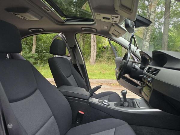 Melns BMW 320 2006 Radviliškis, ar dzinēja tilpumu 2.00 L un nobraukumu 351 tūkst. km par 2900 €, foto 9 vietnē AUTOMOTO.COM.LV