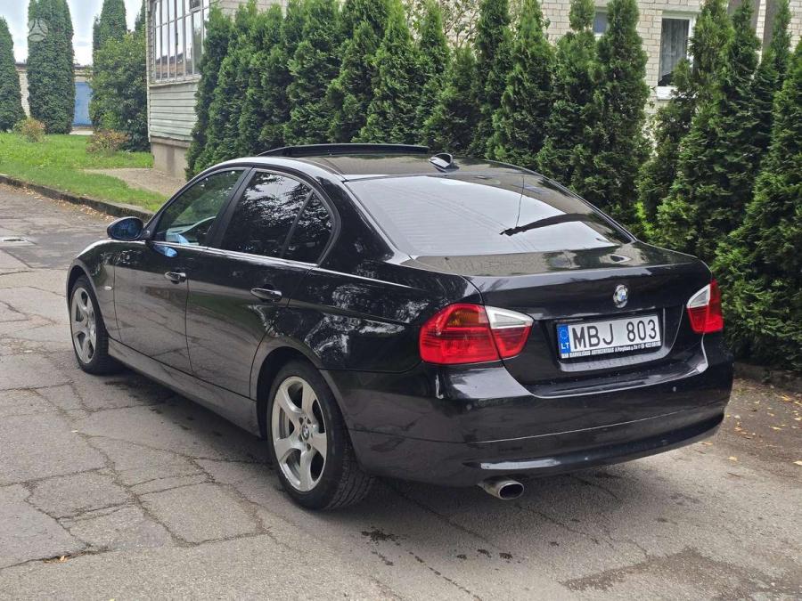 Melns BMW 320 2006 Radviliškis, ar dzinēja tilpumu 2.00 L un nobraukumu 351 tūkst. km par 2900 €, foto 6 vietnē AUTOMOTO.COM.LV