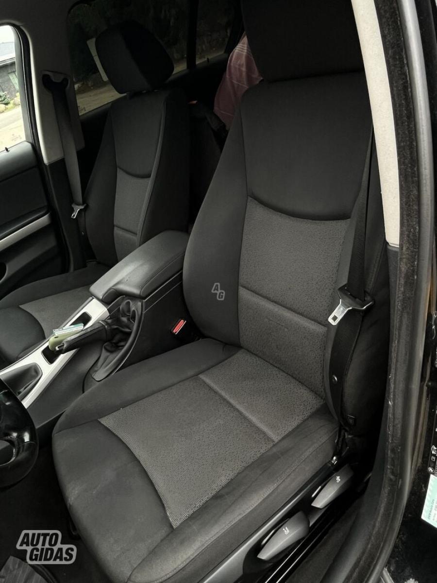 Black BMW 320 2006 in Klaipeda, with an engine capacity of 2.00 L and mileage of 0 thousand km for 2250 €, photo 16 on AUTOMOTO.COM.LV