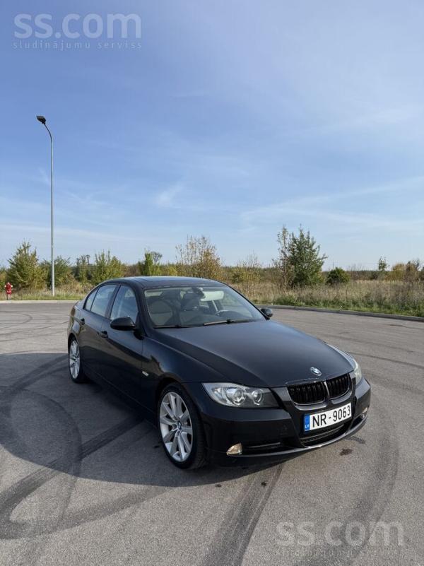 Black BMW 320 2006 in Dobele, with an engine capacity of 2.00 L and mileage of 306 thousand km for 3850 €, photo 2 on AUTOMOTO.COM.LV