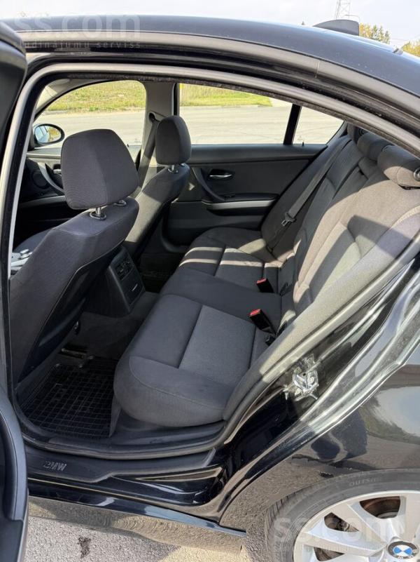 Melns BMW 320 2006 Dobele, ar dzinēja tilpumu 2.00 L un nobraukumu 306 tūkst. km par 3290 €, foto 6 vietnē AUTOMOTO.COM.LV