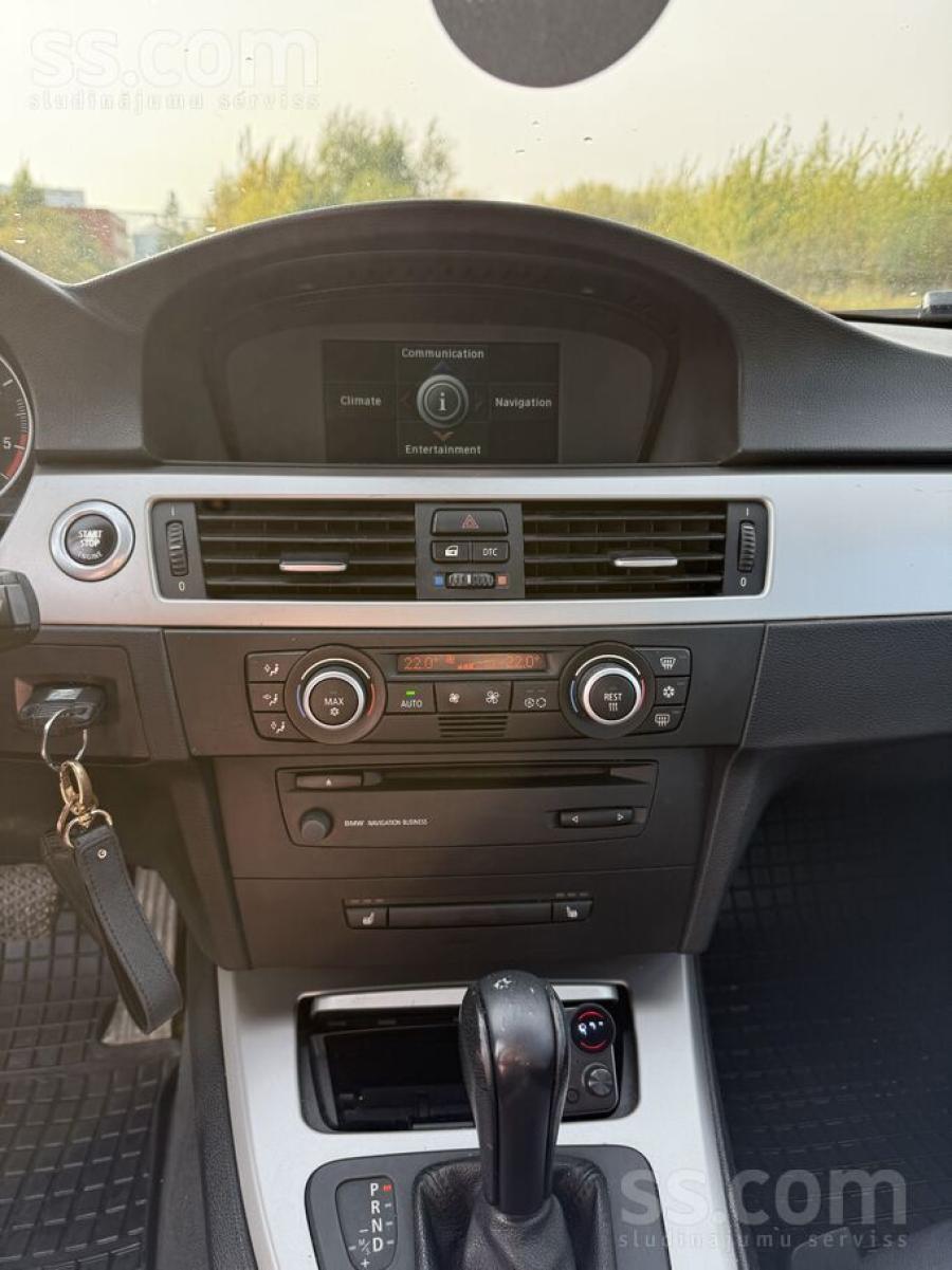 Melns BMW 320 2006 Dobele, ar dzinēja tilpumu 2.00 L un nobraukumu 306 tūkst. km par 3290 €, foto 7 vietnē AUTOMOTO.COM.LV