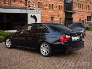 Black BMW 320 2006 in Liepaja, with an engine capacity of 2.00 L and mileage of 354 thousand km for 3700 €, photo 5 on AUTOMOTO.COM.LV