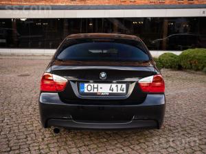 Black BMW 320 2006 in Liepaja, with an engine capacity of 2.00 L and mileage of 354 thousand km for 3700 €, photo 6 on AUTOMOTO.COM.LV