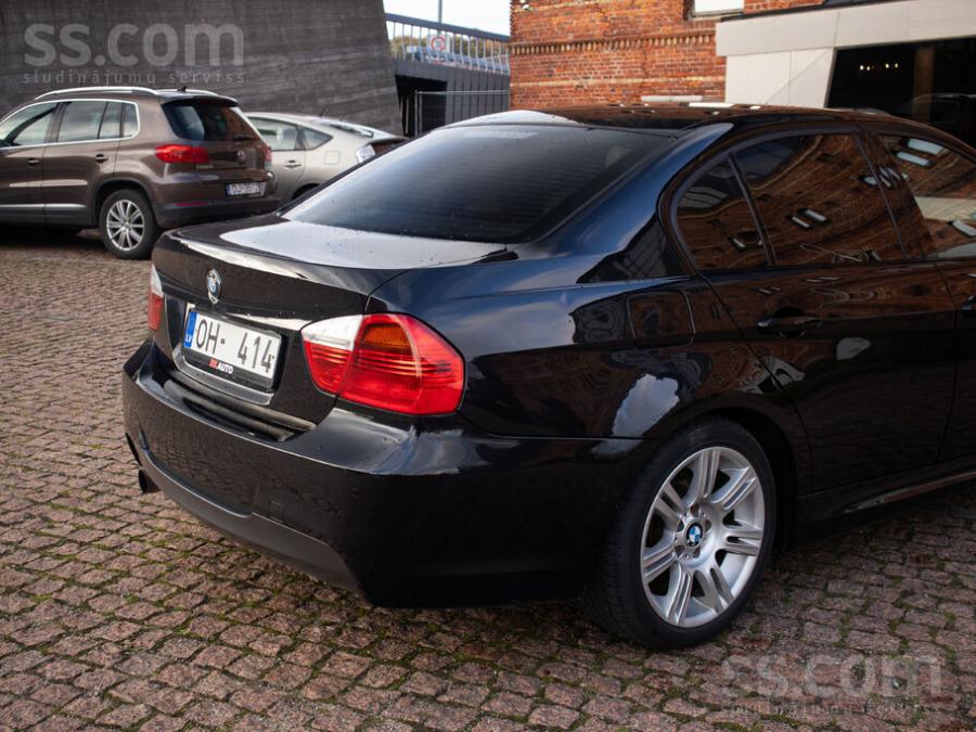 Black BMW 320 2006 in Liepaja, with an engine capacity of 2.00 L and mileage of 354 thousand km for 3700 €, photo 8 on AUTOMOTO.COM.LV