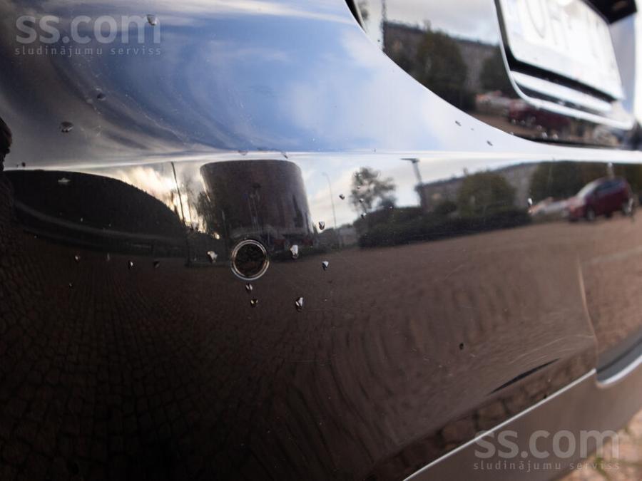Black BMW 320 2006 in Liepaja, with an engine capacity of 2.00 L and mileage of 354 thousand km for 3700 €, photo 14 on AUTOMOTO.COM.LV