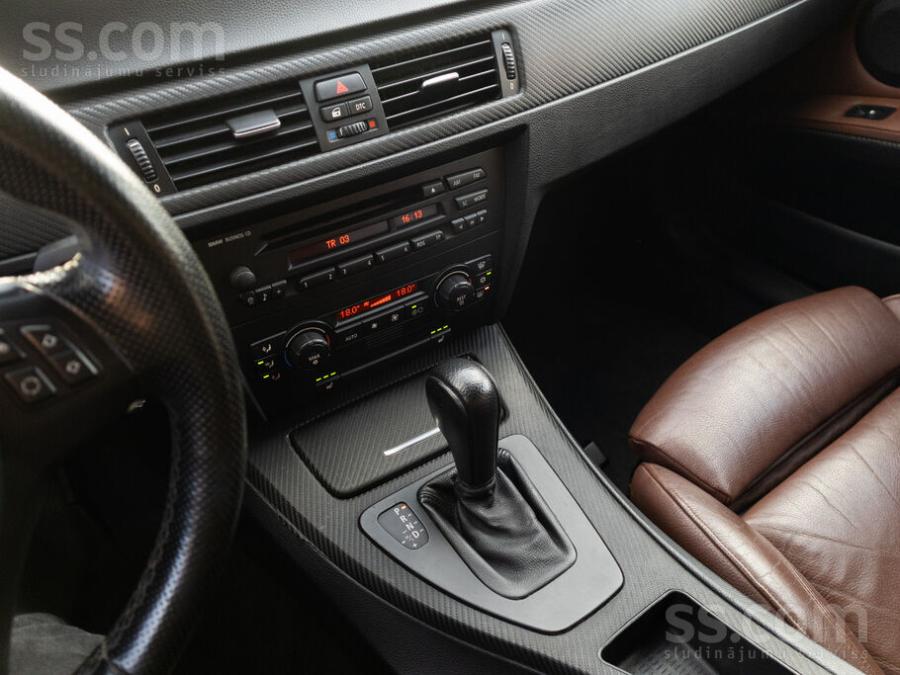 Black BMW 320 2006 in Liepaja, with an engine capacity of 2.00 L and mileage of 354 thousand km for 3700 €, photo 24 on AUTOMOTO.COM.LV