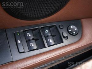 Black BMW 320 2006 in Liepaja, with an engine capacity of 2.00 L and mileage of 354 thousand km for 3700 €, photo 26 on AUTOMOTO.COM.LV