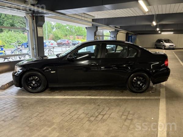 Black BMW 320 2007 in Riga, with an engine capacity of 2.00 L and mileage of 240 thousand km for 8990 €, photo 2 on AUTOMOTO.COM.LV