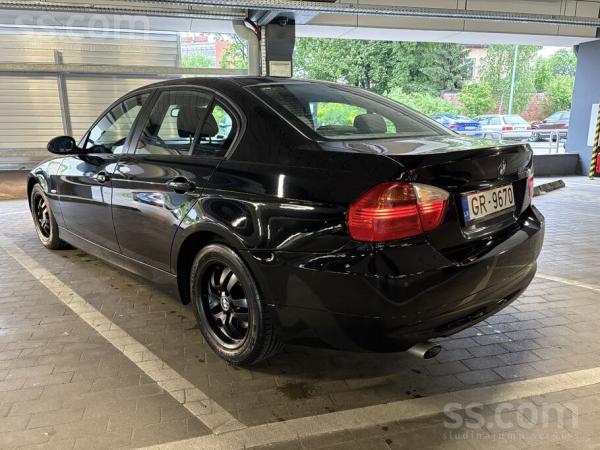 Black BMW 320 2007 in Riga, with an engine capacity of 2.00 L and mileage of 240 thousand km for 8990 €, photo 3 on AUTOMOTO.COM.LV